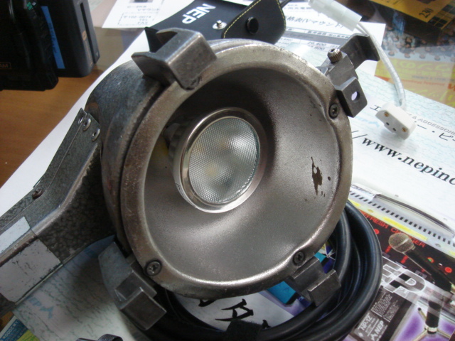 NEPのLED照明: 地方プロダクションの映像制作